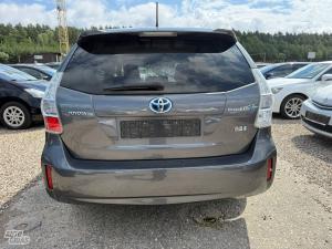 Grey Toyota Prius 2012 in Vilnius, with an engine capacity of 1.80 L and mileage of 248 thousand km for 12800 €, photo 4 on AUTOMOTO.COM.LV