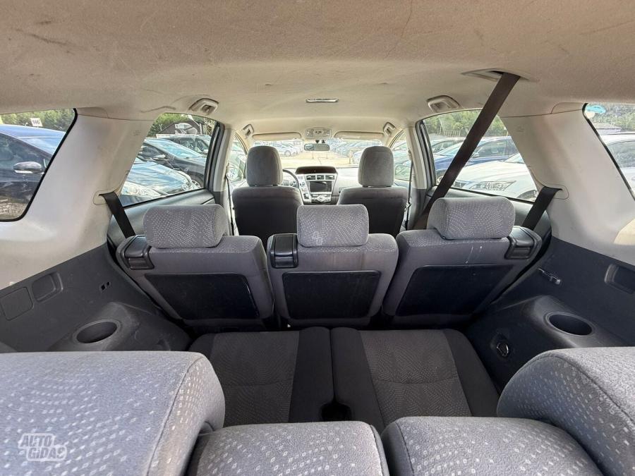 Grey Toyota Prius 2012 in Vilnius, with an engine capacity of 1.80 L and mileage of 248 thousand km for 12800 €, photo 14 on AUTOMOTO.COM.LV