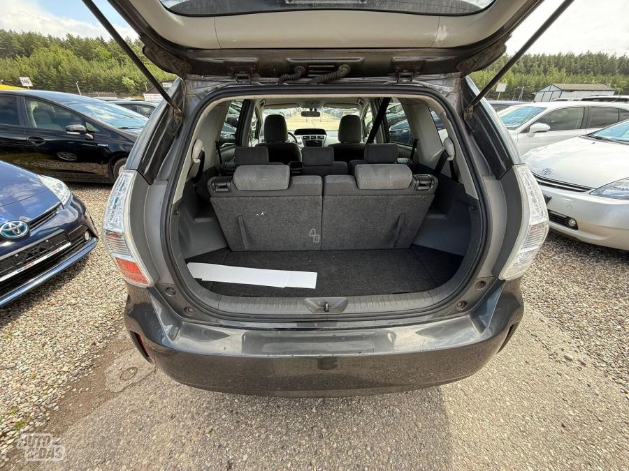Grey Toyota Prius 2012 in Vilnius, with an engine capacity of 1.80 L and mileage of 248 thousand km for 12800 €, photo 15 on AUTOMOTO.COM.LV