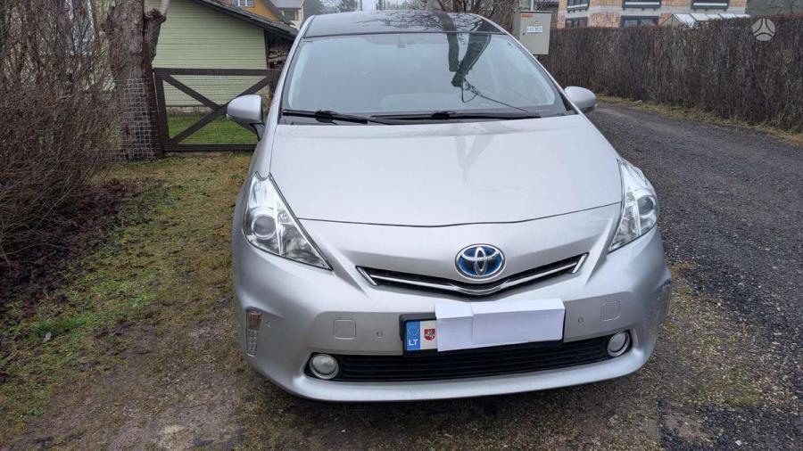 Pelēks Toyota Prius 2013 Viļņa, ar dzinēja tilpumu 0.00 L un nobraukumu 295 tūkst. km par 7200 €, foto 1 vietnē AUTOMOTO.COM.LV