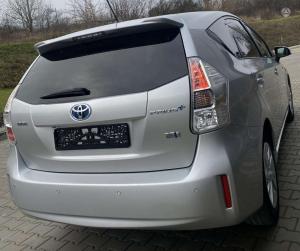 Grey Toyota Prius 2013 in Vilnius, with an engine capacity of 1.80 L and mileage of 215 thousand km for 9950 €, photo 7 on AUTOMOTO.COM.LV