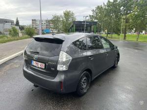 Серый Тойота Приус 2013 в Шяуляй, объемом двигателя 1.80 л и пробегом 258 тыс. км за 8250 €, фото 6 на AUTOMOTO.COM.LV