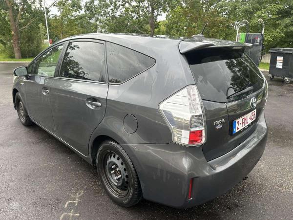Grey Toyota Prius 2013 in Siauliai, with an engine capacity of 1.80 L and mileage of 258 thousand km for 8250 €, photo 9 on AUTOMOTO.COM.LV