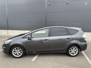 Grey Toyota Prius 2013 in Telschi, with an engine capacity of 1.80 L and mileage of 301 thousand km for 8000 €, photo 3 on AUTOMOTO.COM.LV
