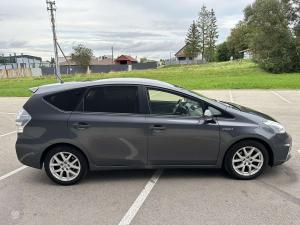 Grey Toyota Prius 2013 in Telschi, with an engine capacity of 1.80 L and mileage of 301 thousand km for 8000 €, photo 7 on AUTOMOTO.COM.LV