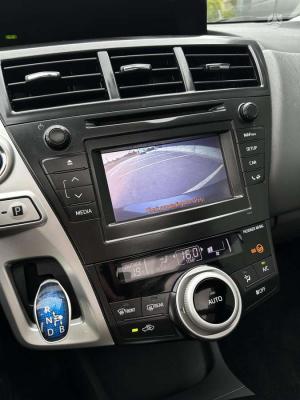 Grey Toyota Prius 2013 in Telschi, with an engine capacity of 1.80 L and mileage of 301 thousand km for 8000 €, photo 12 on AUTOMOTO.COM.LV