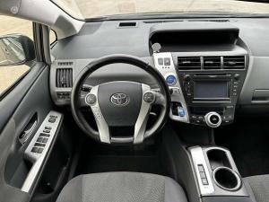 Grey Toyota Prius 2013 in Telschi, with an engine capacity of 1.80 L and mileage of 301 thousand km for 8000 €, photo 14 on AUTOMOTO.COM.LV