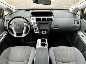 Grey Toyota Prius 2013 in Telschi, with an engine capacity of 1.80 L and mileage of 301 thousand km for 8000 €, photo 16 on AUTOMOTO.COM.LV