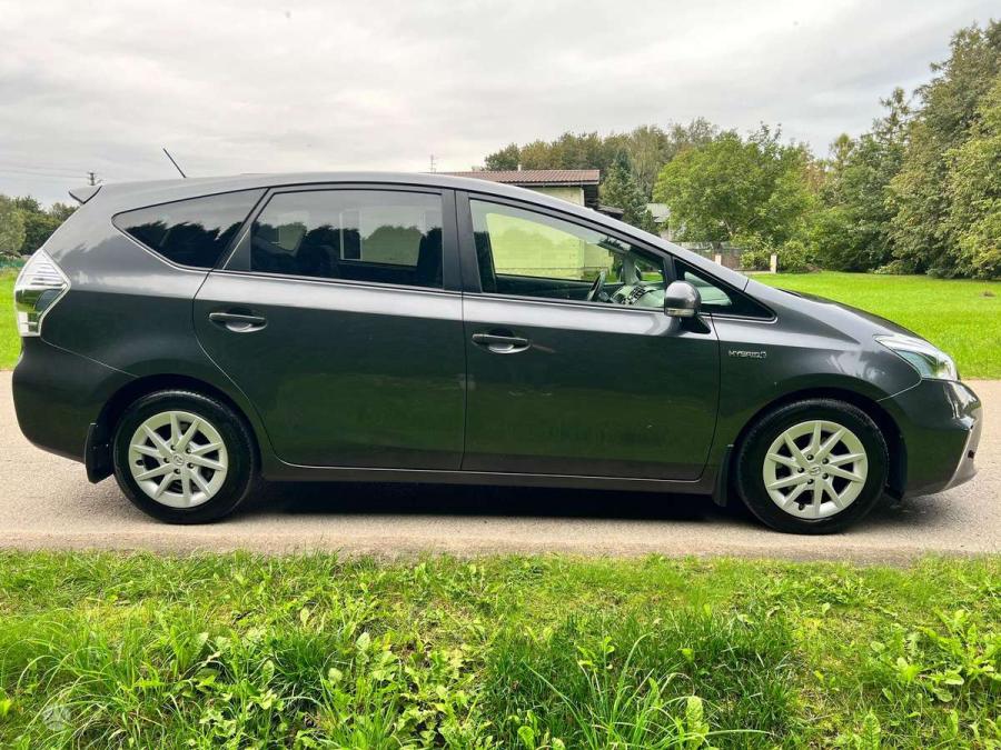 Pelēks Toyota Prius 2013 Marijampole, ar dzinēja tilpumu 1.80 L un nobraukumu 307 tūkst. km par 8500 €, foto 3 vietnē AUTOMOTO.COM.LV