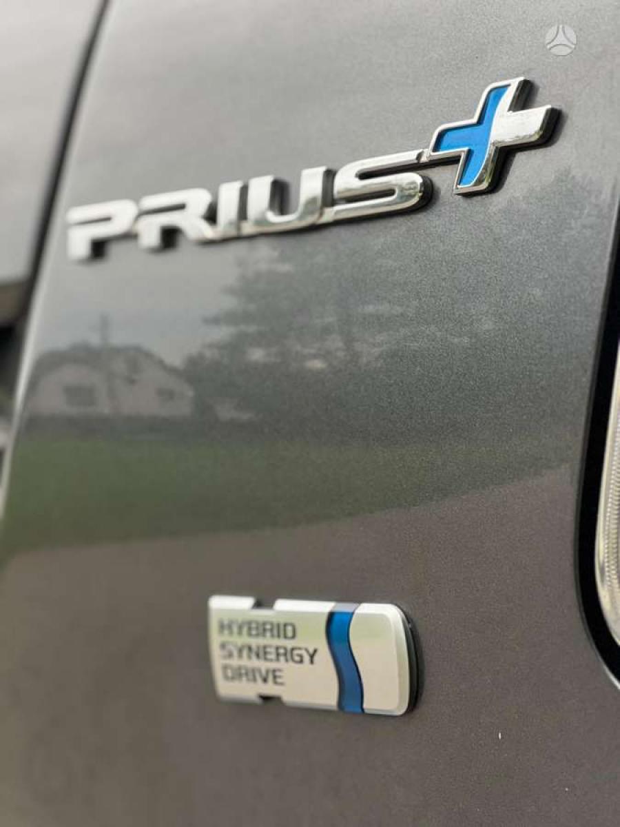 Pelēks Toyota Prius 2013 Marijampole, ar dzinēja tilpumu 1.80 L un nobraukumu 307 tūkst. km par 8500 €, foto 14 vietnē AUTOMOTO.COM.LV