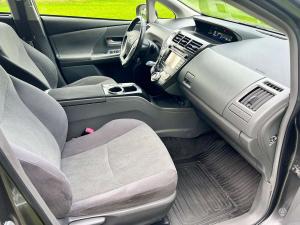Pelēks Toyota Prius 2013 Marijampole, ar dzinēja tilpumu 1.80 L un nobraukumu 307 tūkst. km par 8500 €, foto 18 vietnē AUTOMOTO.COM.LV