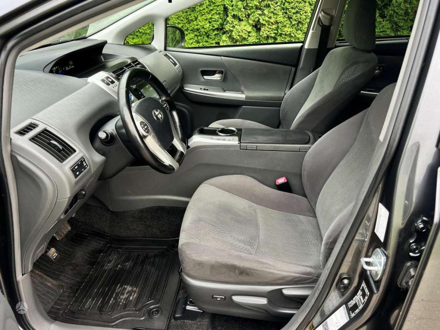 Pelēks Toyota Prius 2013 Marijampole, ar dzinēja tilpumu 1.80 L un nobraukumu 307 tūkst. km par 8500 €, foto 21 vietnē AUTOMOTO.COM.LV