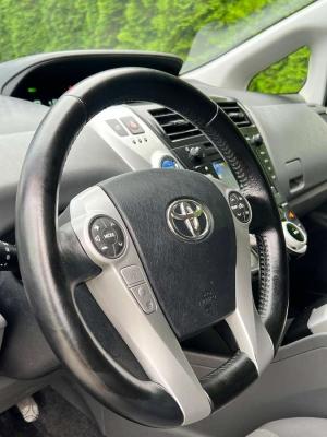 Pelēks Toyota Prius 2013 Marijampole, ar dzinēja tilpumu 1.80 L un nobraukumu 307 tūkst. km par 8500 €, foto 25 vietnē AUTOMOTO.COM.LV