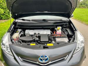 Pelēks Toyota Prius 2013 Marijampole, ar dzinēja tilpumu 1.80 L un nobraukumu 307 tūkst. km par 8500 €, foto 40 vietnē AUTOMOTO.COM.LV