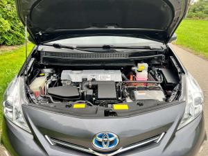 Pelēks Toyota Prius 2013 Marijampole, ar dzinēja tilpumu 1.80 L un nobraukumu 307 tūkst. km par 8500 €, foto 43 vietnē AUTOMOTO.COM.LV