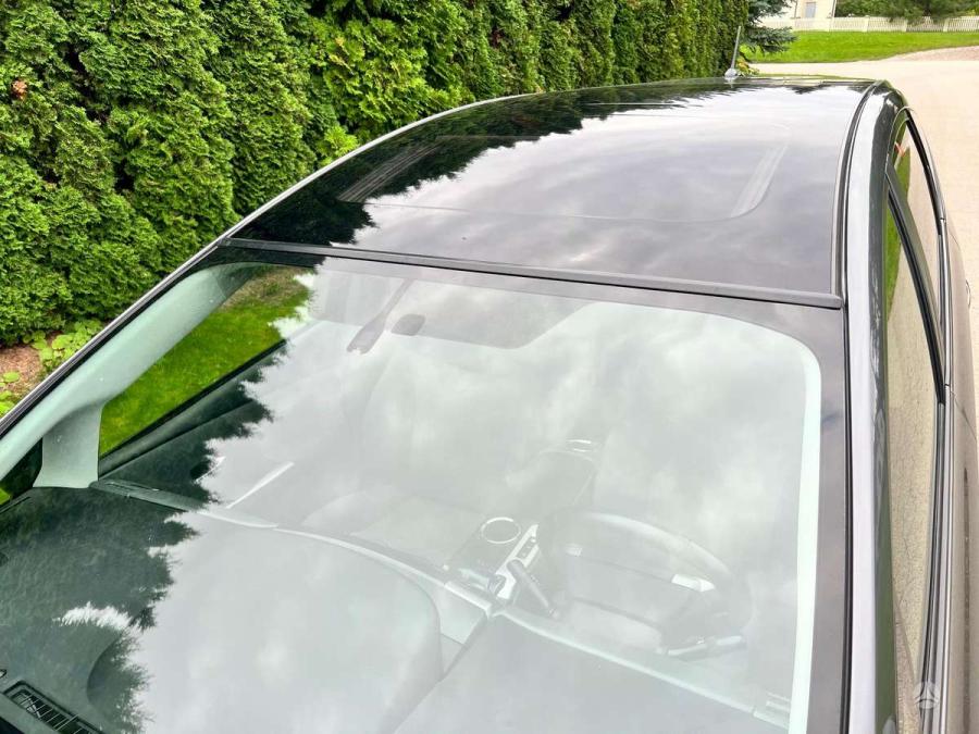 Pelēks Toyota Prius 2013 Marijampole, ar dzinēja tilpumu 1.80 L un nobraukumu 307 tūkst. km par 8500 €, foto 44 vietnē AUTOMOTO.COM.LV