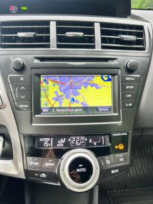 Pelēks Toyota Prius 2013 Marijampole, ar dzinēja tilpumu 1.80 L un nobraukumu 307 tūkst. km par 8500 €, foto 46 vietnē AUTOMOTO.COM.LV