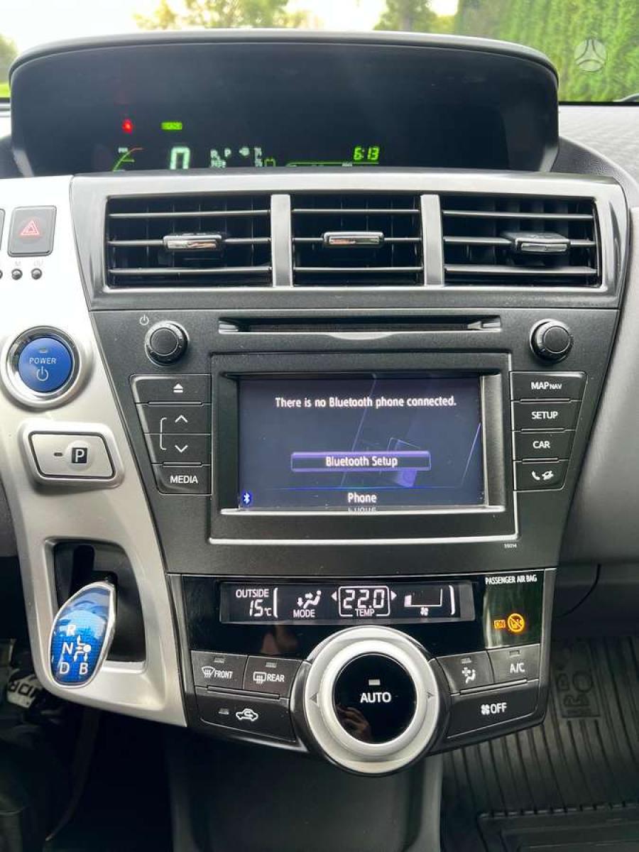 Pelēks Toyota Prius 2013 Marijampole, ar dzinēja tilpumu 1.80 L un nobraukumu 307 tūkst. km par 8500 €, foto 47 vietnē AUTOMOTO.COM.LV