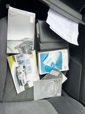 Pelēks Toyota Prius 2013 Marijampole, ar dzinēja tilpumu 1.80 L un nobraukumu 307 tūkst. km par 8500 €, foto 49 vietnē AUTOMOTO.COM.LV