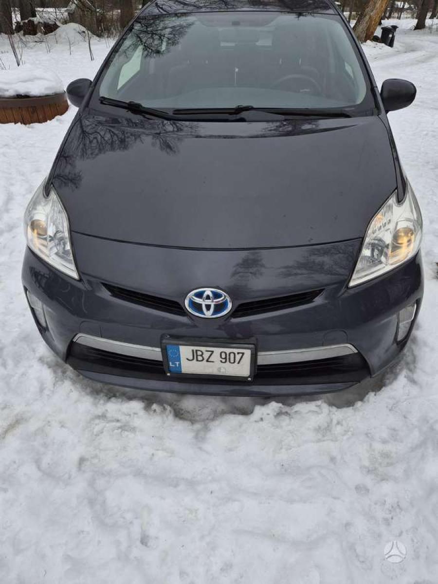 Pelēks Toyota Prius 2014 Kauņa, ar dzinēja tilpumu 1.80 L un nobraukumu 255 tūkst. km par 7000 €, foto 8 vietnē AUTOMOTO.COM.LV
