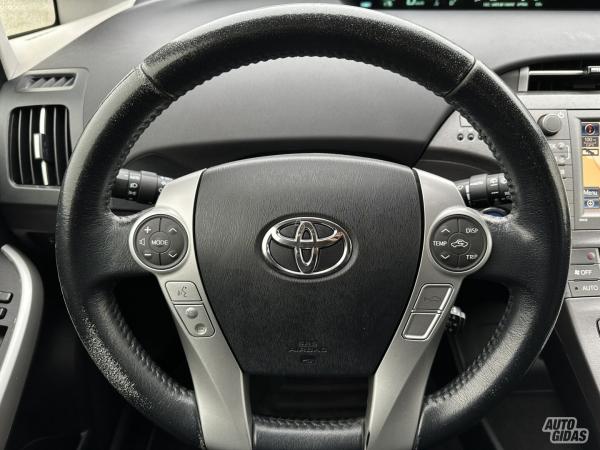 Grey Toyota Prius 2014 in Avizieniai, with an engine capacity of 1.80 L and mileage of 261 thousand km for 8750 €, photo 6 on AUTOMOTO.COM.LV