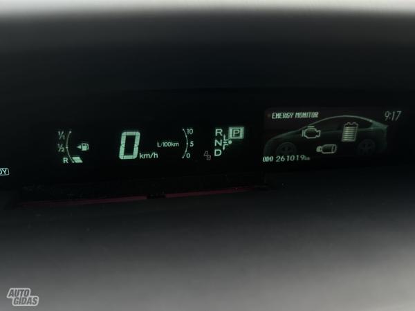 Grey Toyota Prius 2014 in Avizieniai, with an engine capacity of 1.80 L and mileage of 261 thousand km for 8750 €, photo 7 on AUTOMOTO.COM.LV