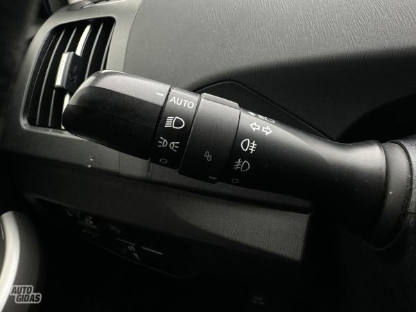 Grey Toyota Prius 2014 in Avizieniai, with an engine capacity of 1.80 L and mileage of 261 thousand km for 8750 €, photo 10 on AUTOMOTO.COM.LV