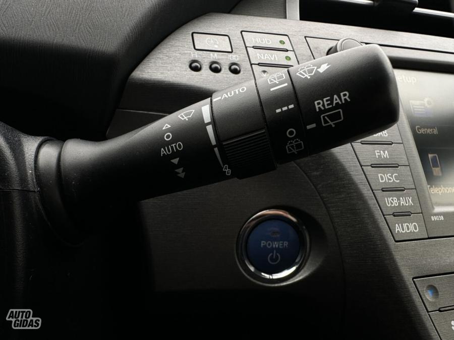 Grey Toyota Prius 2014 in Avizieniai, with an engine capacity of 1.80 L and mileage of 261 thousand km for 8750 €, photo 12 on AUTOMOTO.COM.LV