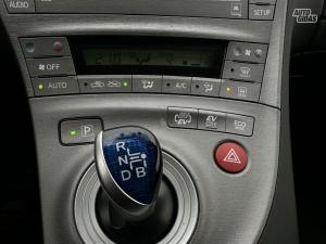 Grey Toyota Prius 2014 in Avizieniai, with an engine capacity of 1.80 L and mileage of 261 thousand km for 8750 €, photo 18 on AUTOMOTO.COM.LV
