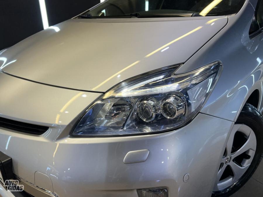 Grey Toyota Prius 2014 in Avizieniai, with an engine capacity of 1.80 L and mileage of 261 thousand km for 8750 €, photo 30 on AUTOMOTO.COM.LV