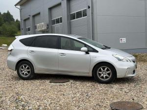Grey Toyota Prius 2014 in Vilnius, with an engine capacity of 1.80 L and mileage of 444 thousand km for 7300 €, photo 12 on AUTOMOTO.COM.LV