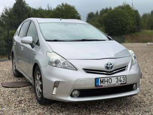Grey Toyota Prius 2014 in Vilnius, with an engine capacity of 1.80 L and mileage of 444 thousand km for 7300 €, photo 14 on AUTOMOTO.COM.LV