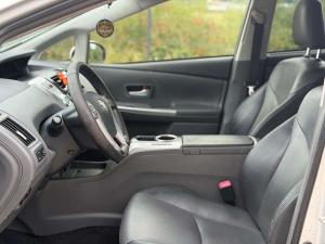 Grey Toyota Prius 2014 in Vilnius, with an engine capacity of 1.80 L and mileage of 444 thousand km for 7300 €, photo 17 on AUTOMOTO.COM.LV