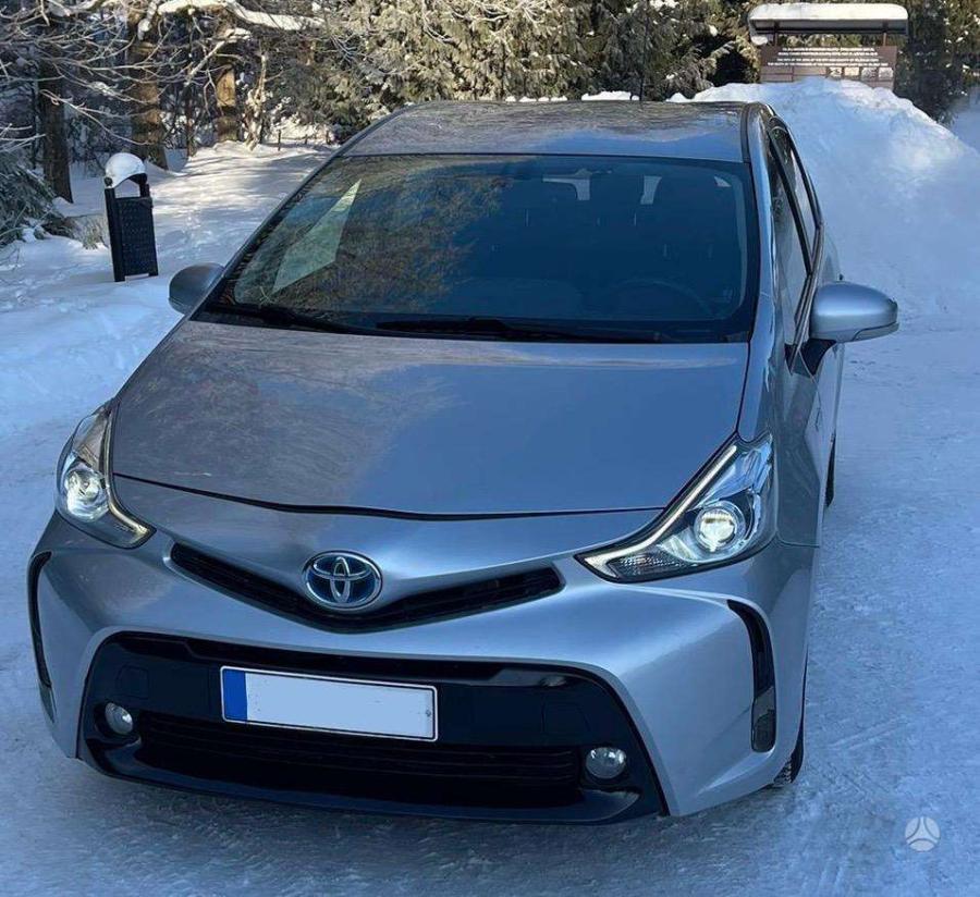 Grey Toyota Prius 2015 in Klaipeda, with an engine capacity of 1.80 L and mileage of 270 thousand km for 8500 €, photo 3 on AUTOMOTO.COM.LV
