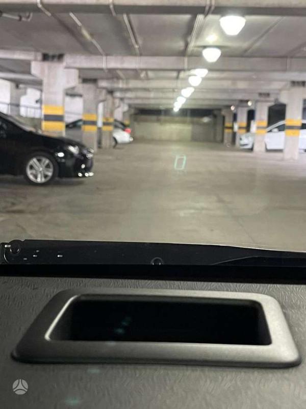 Grey Toyota Prius 2015 in Vilnius, with an engine capacity of 1.90 L and mileage of 221 thousand km for 10100 €, photo 9 on AUTOMOTO.COM.LV