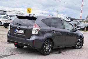 Pelēks Toyota Prius 2018 Viļņa, ar dzinēja tilpumu 1.80 L un nobraukumu 268 tūkst. km par 9350 €, foto 3 vietnē AUTOMOTO.COM.LV