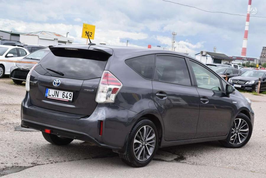 Pelēks Toyota Prius 2018 Viļņa, ar dzinēja tilpumu 1.80 L un nobraukumu 268 tūkst. km par 9350 €, foto 3 vietnē AUTOMOTO.COM.LV