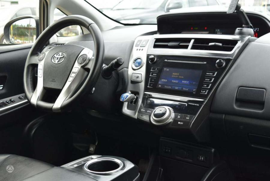 Pelēks Toyota Prius 2018 Viļņa, ar dzinēja tilpumu 1.80 L un nobraukumu 268 tūkst. km par 9350 €, foto 11 vietnē AUTOMOTO.COM.LV