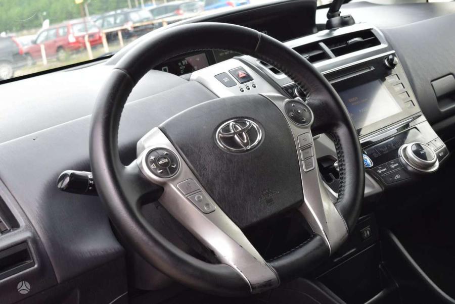 Pelēks Toyota Prius 2018 Viļņa, ar dzinēja tilpumu 1.80 L un nobraukumu 268 tūkst. km par 9350 €, foto 12 vietnē AUTOMOTO.COM.LV