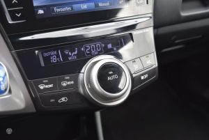 Pelēks Toyota Prius 2018 Viļņa, ar dzinēja tilpumu 1.80 L un nobraukumu 268 tūkst. km par 9350 €, foto 17 vietnē AUTOMOTO.COM.LV