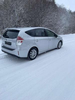 Grey Toyota Prius 2021 in Klaipeda, with an engine capacity of 1.80 L and mileage of 240 thousand km for 15000 €, photo 5 on AUTOMOTO.COM.LV
