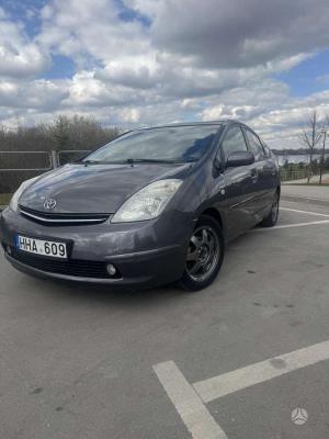 Серый Тойота Приус 2007 в Шяуляй, объемом двигателя 1.50 л и пробегом 315 тыс. км за 3300 €, фото 5 на AUTOMOTO.COM.LV