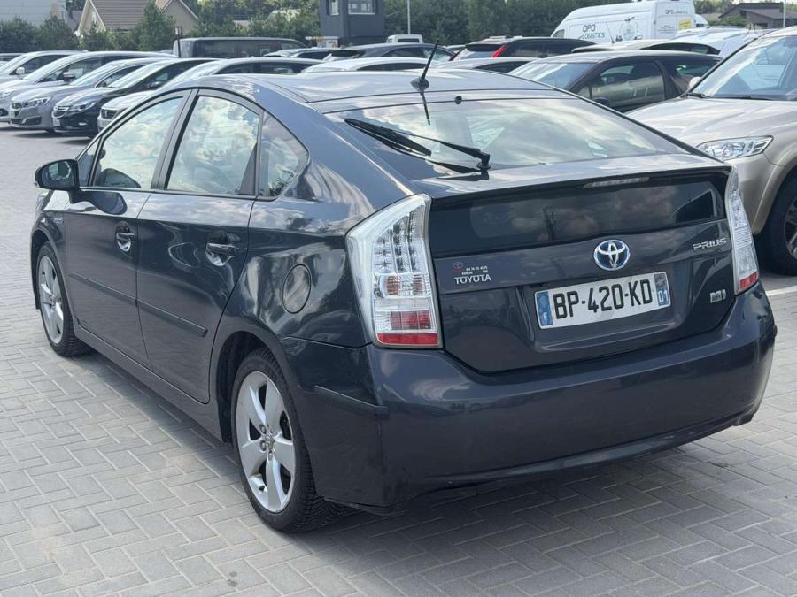 Pelēks Toyota Prius 2011 Tauragė, ar dzinēja tilpumu 1.80 L un nobraukumu 374 tūkst. km par 4900 €, foto 5 vietnē AUTOMOTO.COM.LV