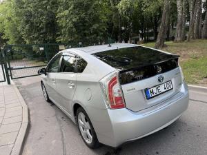 Серый Тойота Приус 2012 в Вильнюс, объемом двигателя 1.80 л и пробегом 156 тыс. км за 8500 €, фото  на AUTOMOTO.COM.LV