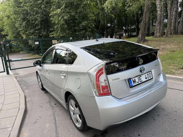 Серый Тойота Приус 2012 в Вильнюс, объемом двигателя 1.80 л и пробегом 156 тыс. км за 8500 €, фото 1 на AUTOMOTO.COM.LV