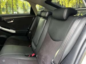 Grey Toyota Prius 2012 in Vilnius, with an engine capacity of 1.80 L and mileage of 156 thousand km for 8500 €, photo 14 on AUTOMOTO.COM.LV