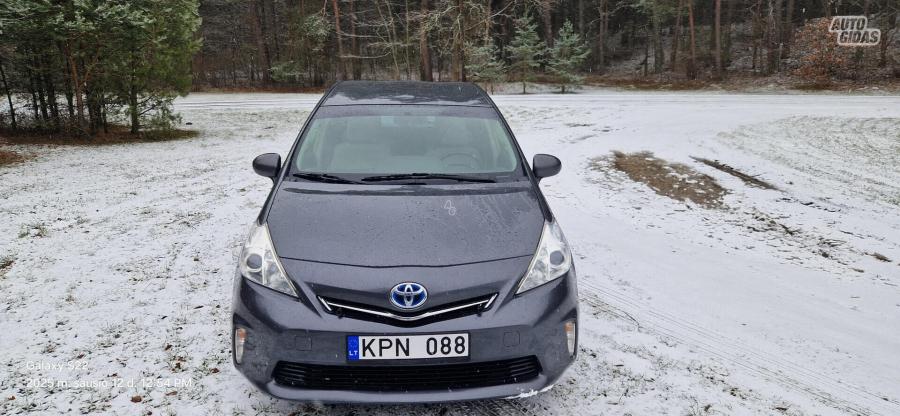 Pelēks Toyota Prius 2012 Kauņa, ar dzinēja tilpumu 1.80 L un nobraukumu 181 tūkst. km par 8300 €, foto 1 vietnē AUTOMOTO.COM.LV