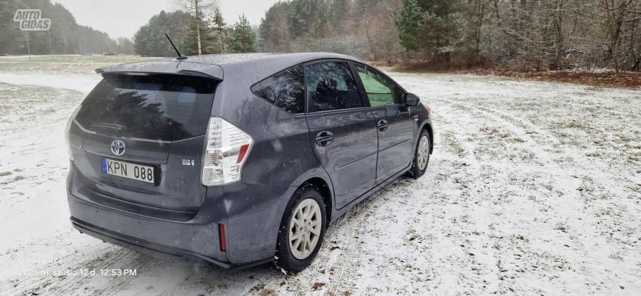 Pelēks Toyota Prius 2012 Kauņa, ar dzinēja tilpumu 1.80 L un nobraukumu 181 tūkst. km par 8300 €, foto 4 vietnē AUTOMOTO.COM.LV