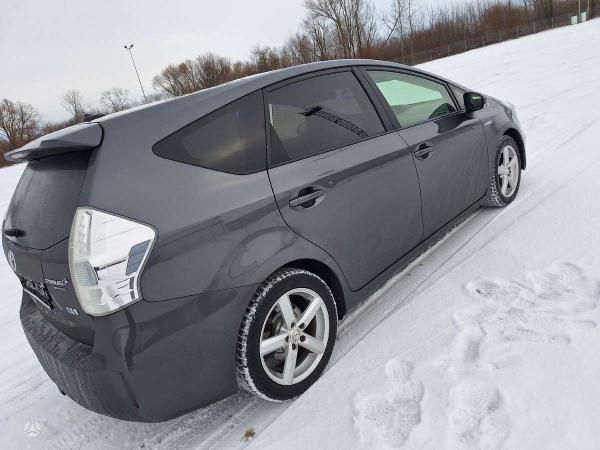 Pelēks Toyota Prius 2012 Marijampole, ar dzinēja tilpumu 1.80 L un nobraukumu 218 tūkst. km par 7500 €, foto 6 vietnē AUTOMOTO.COM.LV