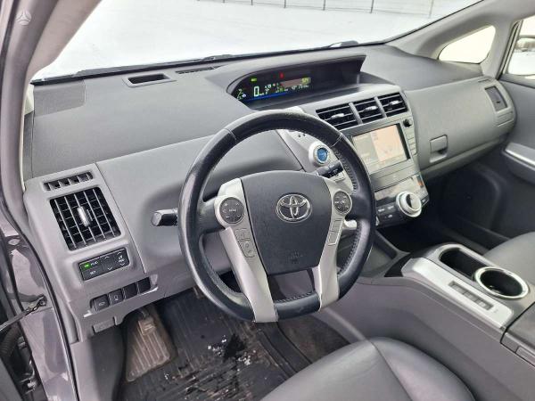 Pelēks Toyota Prius 2012 Marijampole, ar dzinēja tilpumu 1.80 L un nobraukumu 218 tūkst. km par 7500 €, foto 10 vietnē AUTOMOTO.COM.LV